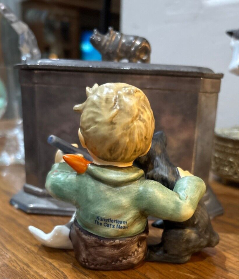 M I Hummel Goebel FIGURINE "CAT'S MEOW" HUM #2136 TMK8 3.5" Tall Boy w ...