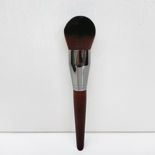 MAKE UP FOR EVER Medium Powder Brush, #126 Straight & Wavy, Brand New ...