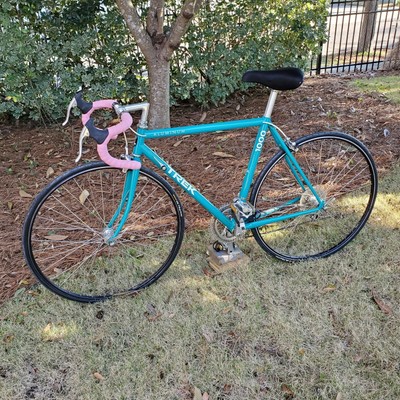 Bicycles - Trek 1000 Road Bike - Nelo's Cycles