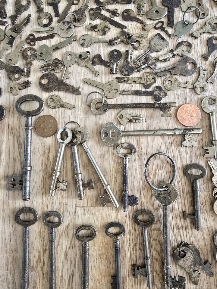 Job Lot Of Keys And Pre Decimal UK coins. Found In Our Stable Bock ...