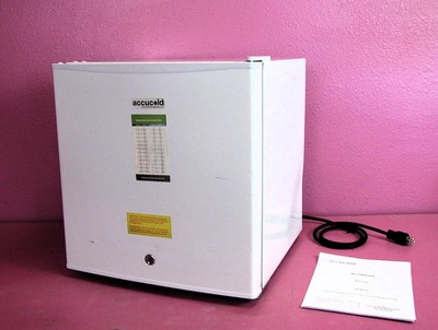 Summit Accucold FS24L Benchtop 1.1 cu/ft Medical Lab Pharmacy Freezer ...