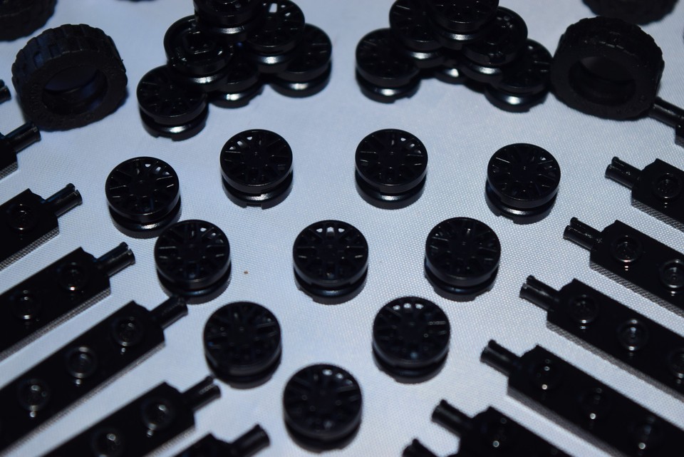 ☀️NEW LEGO Car Parts 100 pcs BLACK Wheels Tires Axles Rims Race Big ...