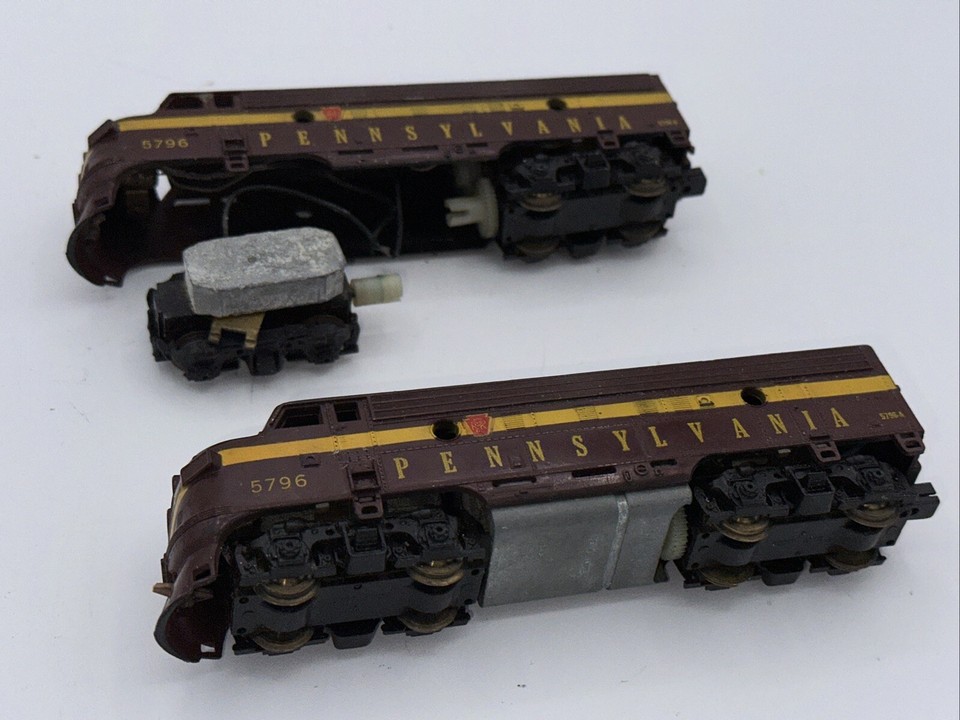 HO Scale Pennsylvania EMD F-7 Locomotive Two 5796-A . Not Tested | eBay