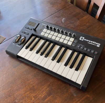 Novation Launchkey Mini Mk2 25 Mini-key Midi Keyboard Controller | eBay