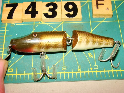 V7439 F CREEK CHUB JOINTED PIKIE PLASTIC FISHING LURE | eBay