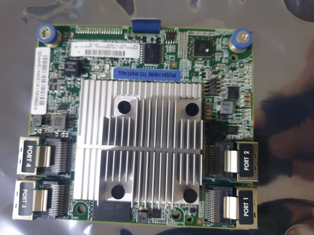 HPE Smart Array P816i-a SR Gen10 (16 Internal Lanes/4GB Cache ...