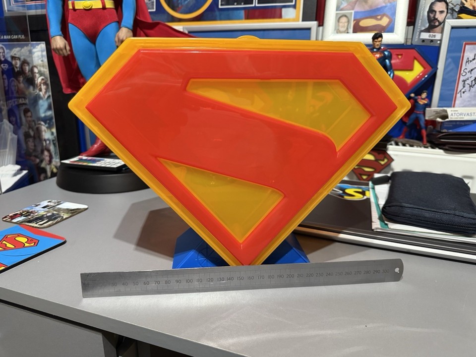 Superman Movie 2025 Superman logo Light Up Popcorn Bucket Cineworld ...