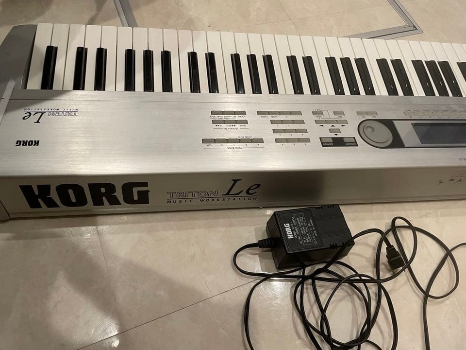 Korg TRITON Le 76 Music Workstation Synthesizer 76-Key Good | eBay