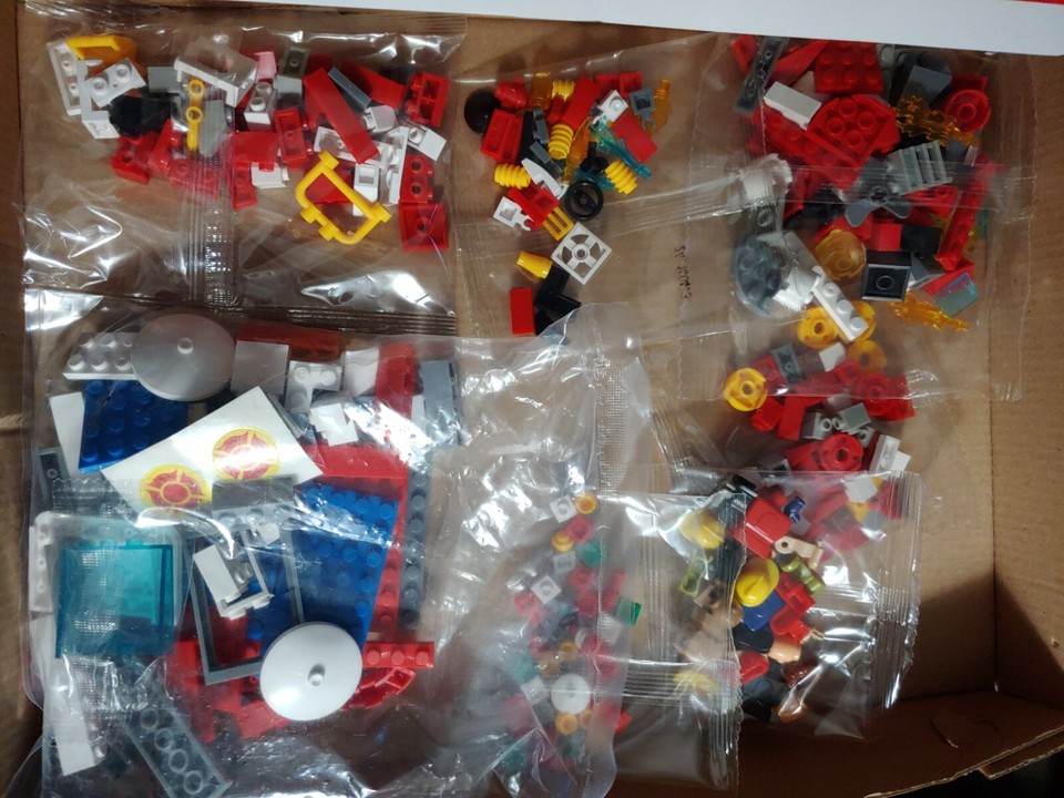 321 pcs Block Tech Fire Squadron 'Lighthouse Rescue' (4 Figures, Boat ...