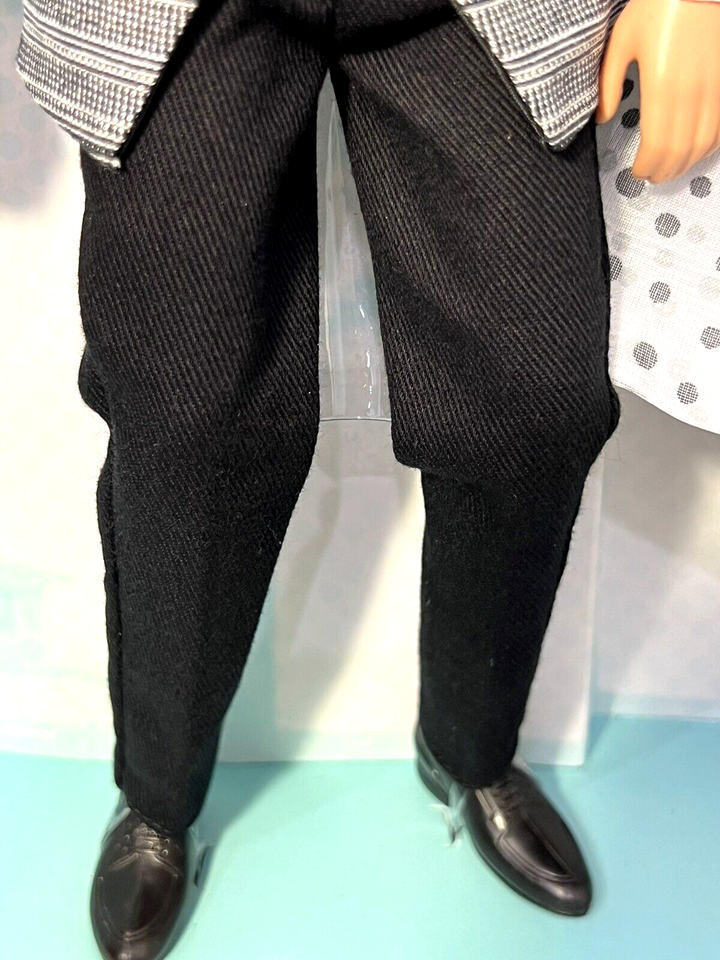 2011 Spring Break Barbie and Ken Convention Dolls & Exclusive Barbie ...