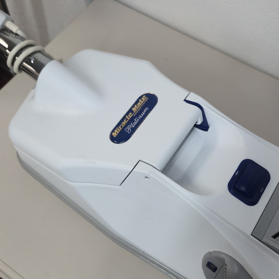 VINTAGE MIRACLE MATE PLATINUM METAL CANISTER VACUUM CLEANER "CLEAN" | eBay