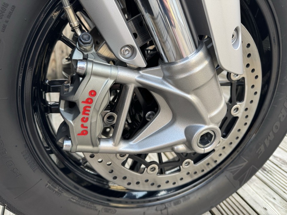 Triumph Rocket 3r 73 Plate 2 Years Warranty Full Service History Only ...