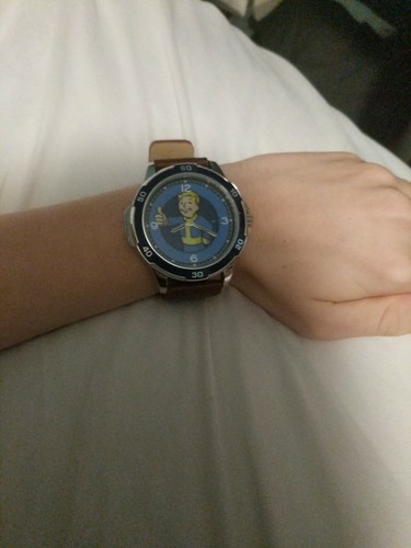 Fallout Vault Boy 111 Men's Watch in Collectible Tin Official Bethesda ...