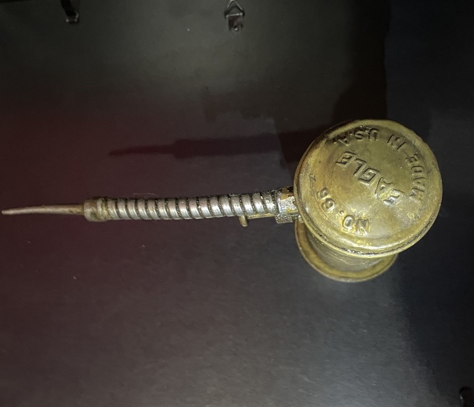 VINTAGE-EAGLE NO 66 FINGER PUMP OILER- BRASS-FLEXIBLE SPOUT-Made in USA ...
