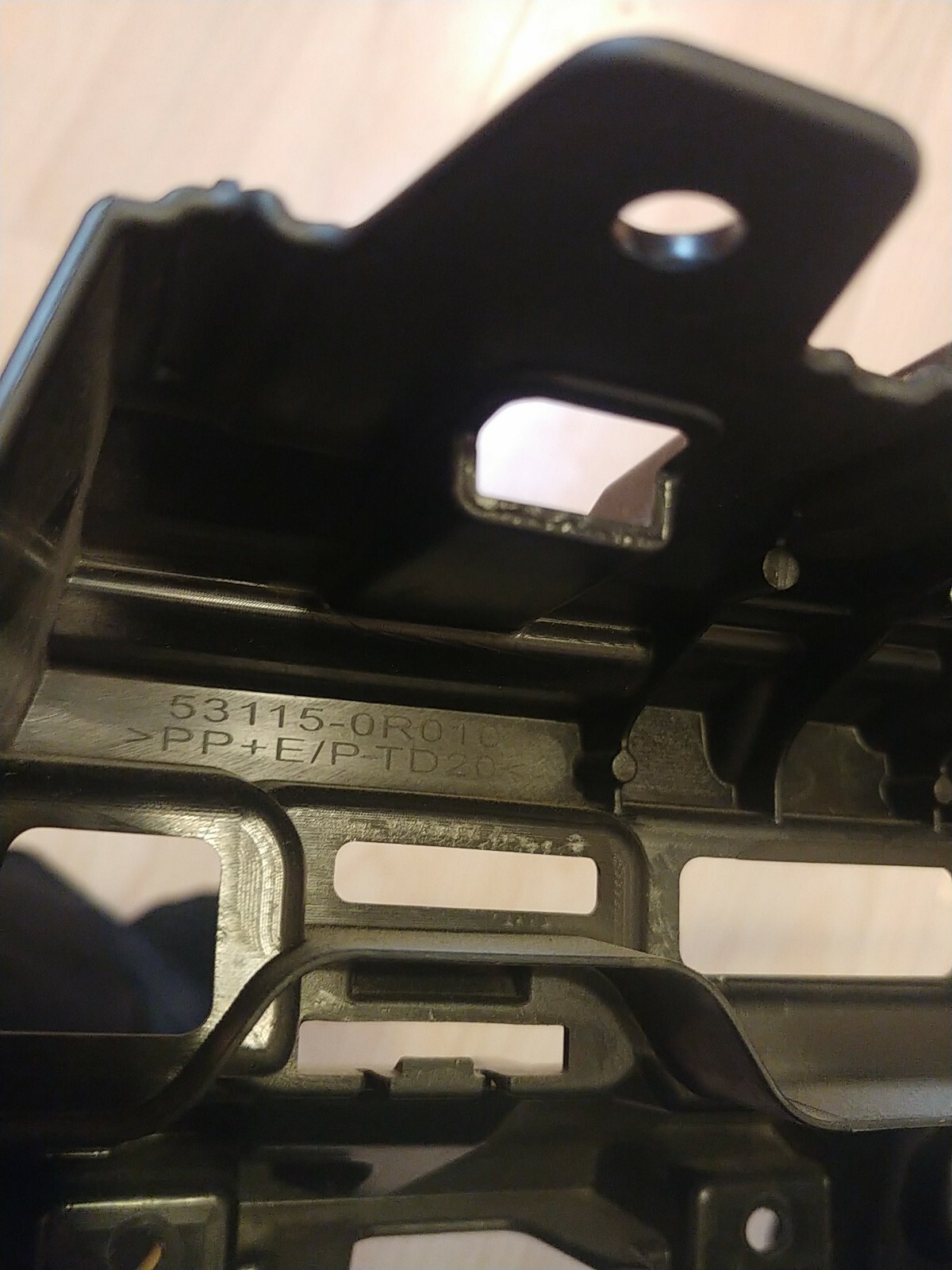 2019 2020 Toyota Rav4 RAV-4 Front Upper Grille Mount Bracket Support ...