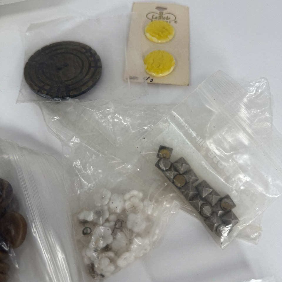 VTG Button Lot Bundle Toggles Military Stud Shell Large Silver Gold ...