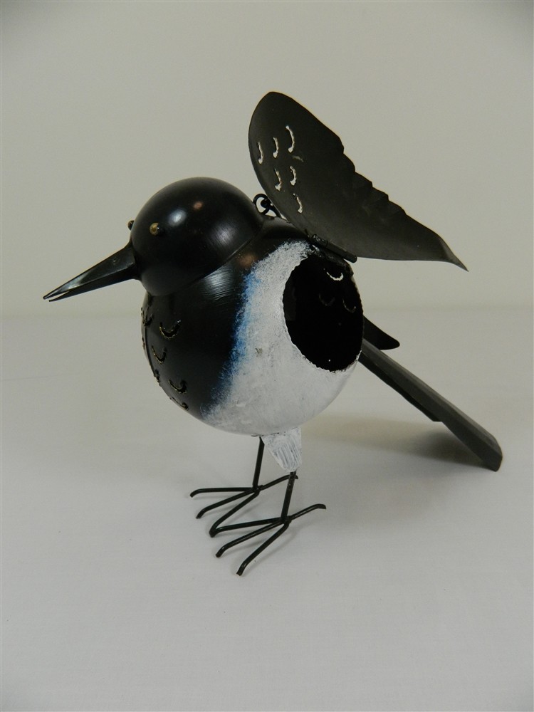 Metal Magpie Bird Garden Ornament Tea light Candle Holder - Magpie ...