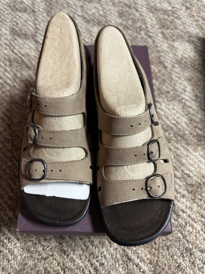 Clarks Women's Sunbeat Mushroom Slingback Sandal Size 9W | eBay