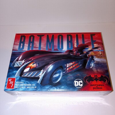 AMT Batman & Robin Batmobile 1:25 Scale Model Kit AMT 1295/12 New in ...