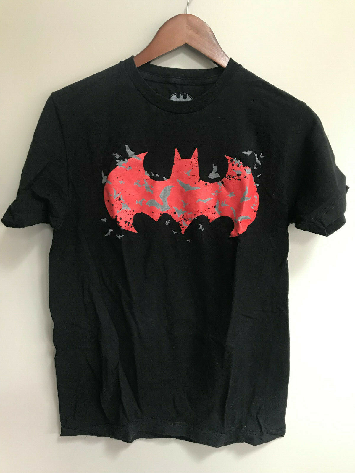 DC Comics Batman Red Bat Logo - Men’s Size Medium Bla… - Gem