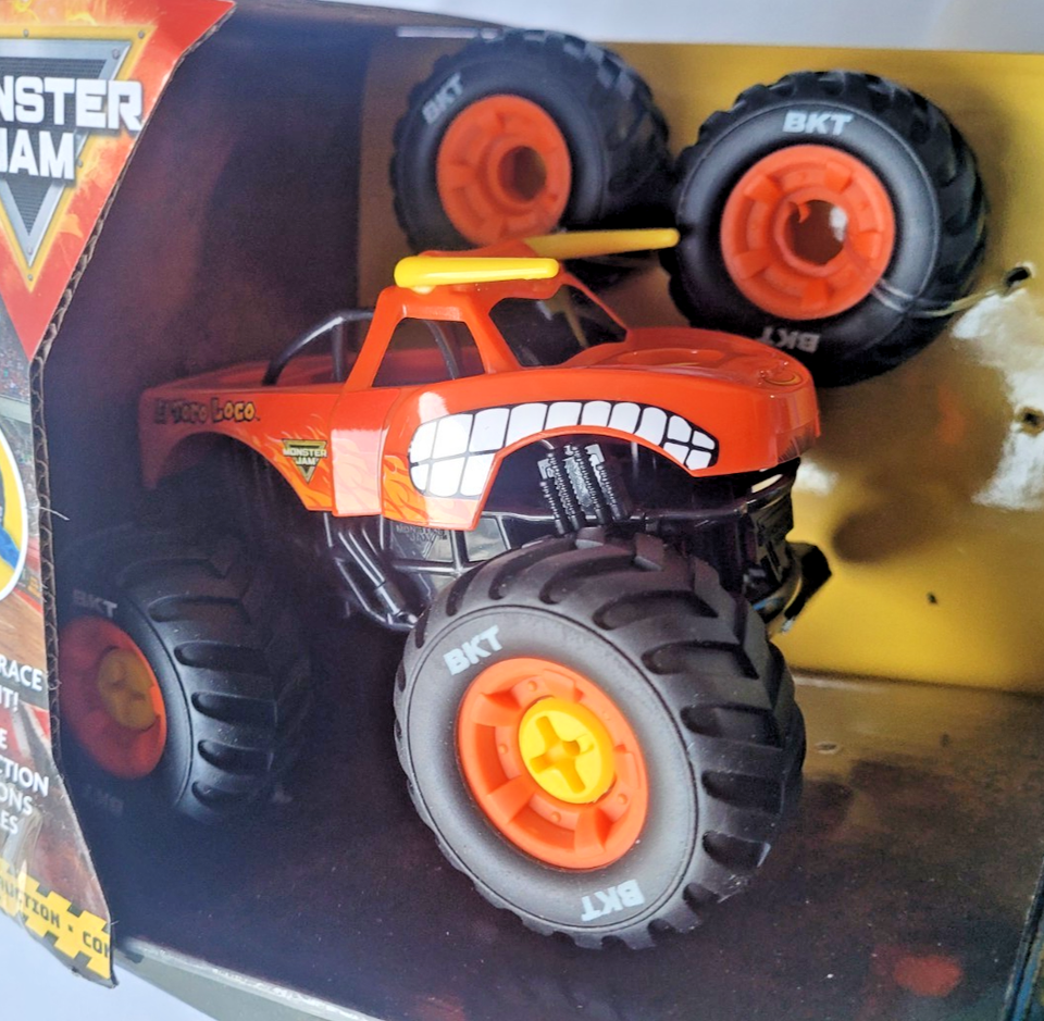 Monster Jam Mechanix Build & Re-Build El Toro Loco & Megalodon 1:43rd ...