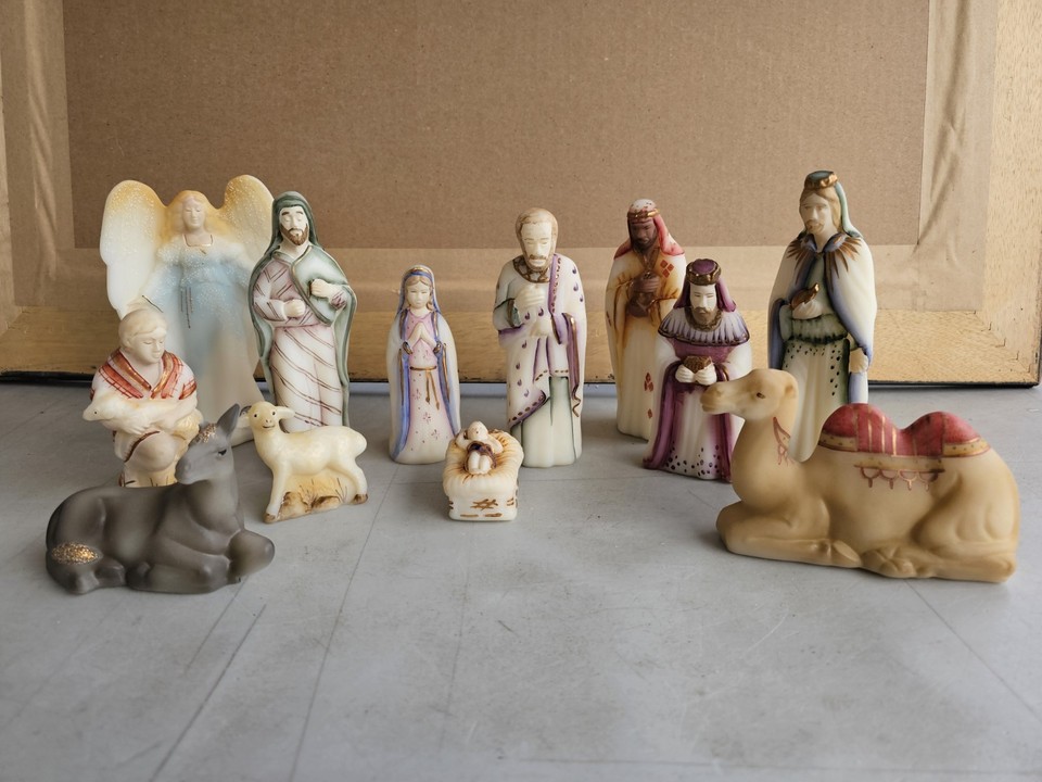 Fenton Signed 1st Edition 12 Piece Nativity Set | eBay