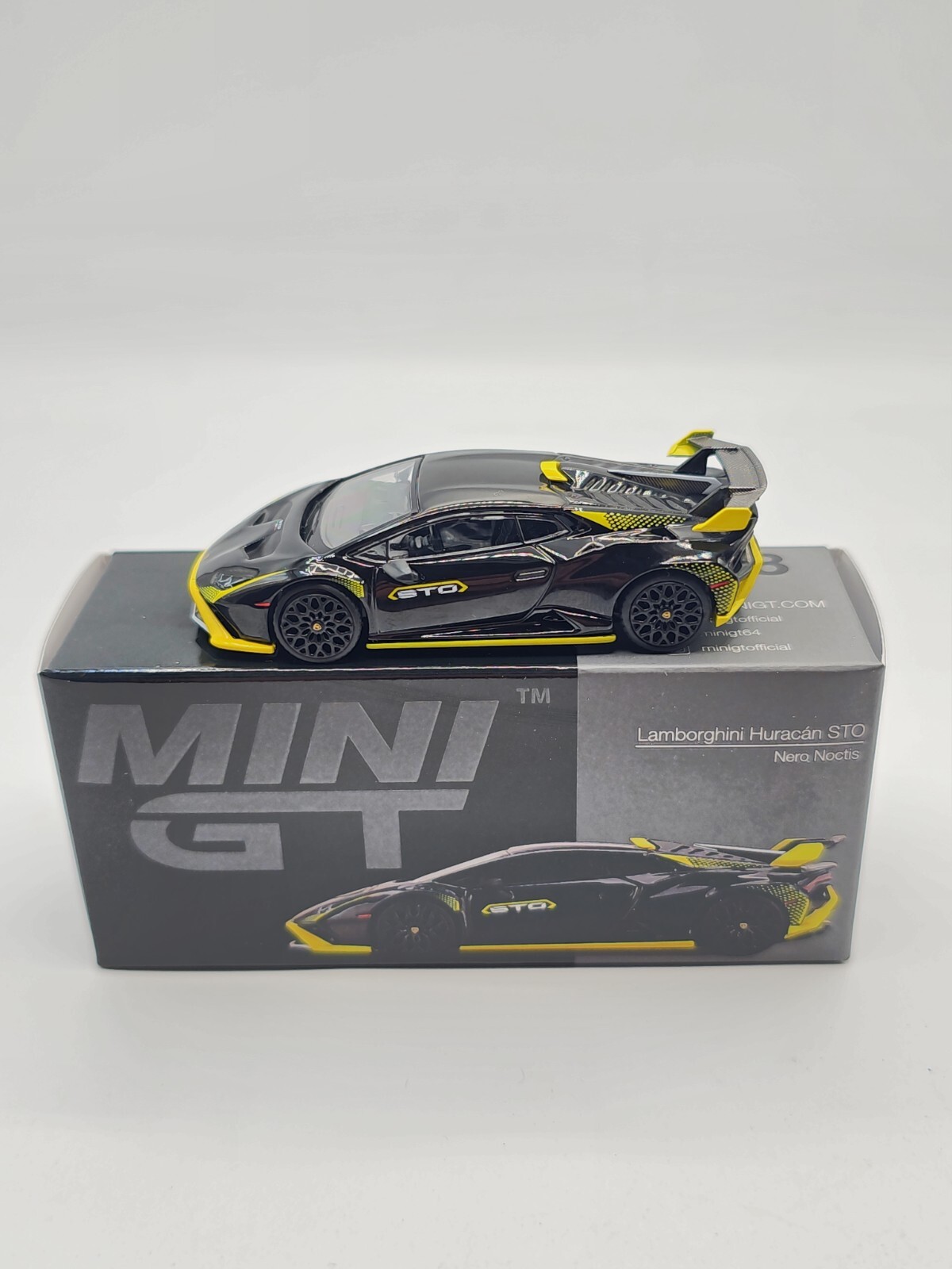 Mini GT Lamborghini Huracán STO Nero Noctis MGT00638 1/64 | eBay
