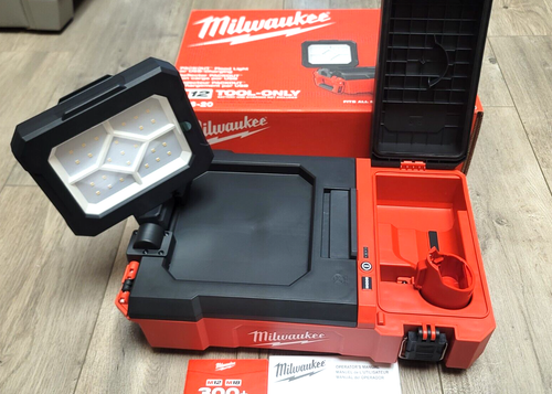 Milwaukee M12 Packout Box w/ Folding LED Flood Light & USB Charging ...
