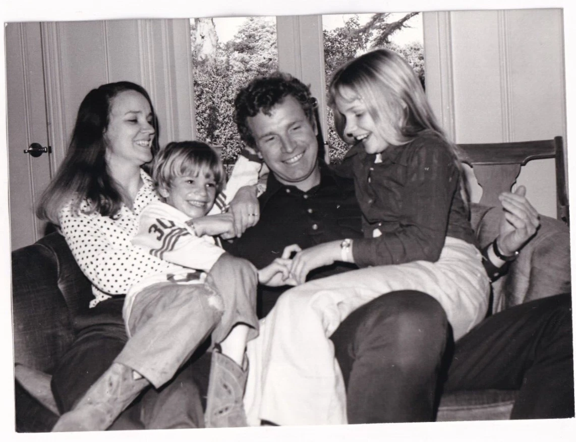 Wayne Rogers And Wife