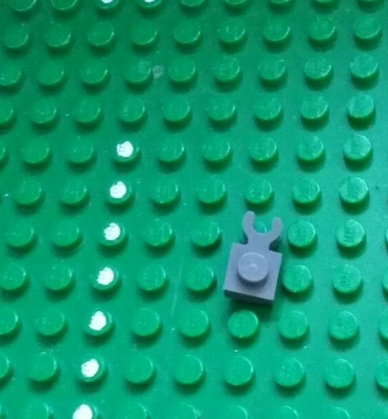 Lego 4085/60897 Plate 1x1 with vertical clip (x8) Other colours are ...