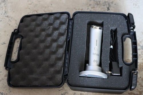 Zero Gravity - Perfection - Handheld Device LED - Anti Aging Skin ...
