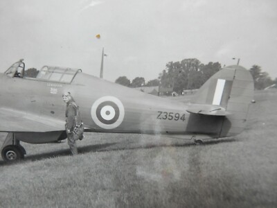 HAWKER AIRCRAFT PERIOD PHOTO OF HURRICANE MK2 Z3594 7X12CM AERONAUTICA ...