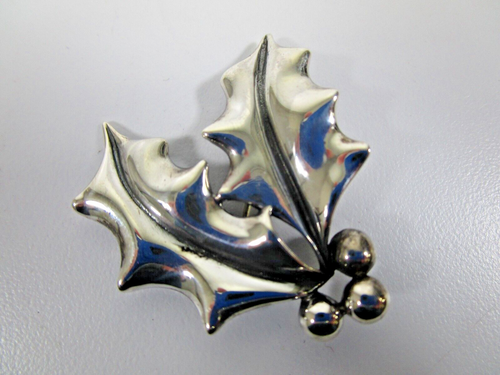 JAMES AVERY RETIRED HOLLY BERRIES BROOCH PIN STERLING SILVER .925 RARE ...