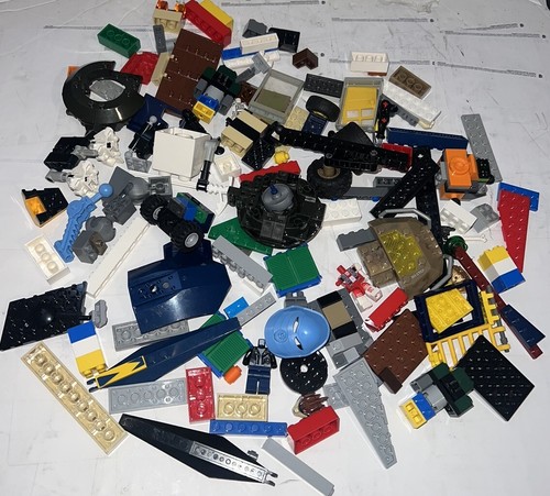 LEGO Lot of 1 Lb Bricks Minifigures Weapons Helmets Random Pieces ...