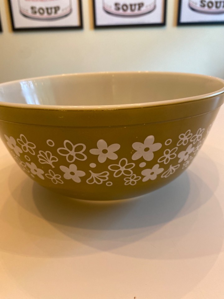 Vintage Pyrex Spring Blossom Green White 2.5QT Crazy Daisy Round Mixing ...