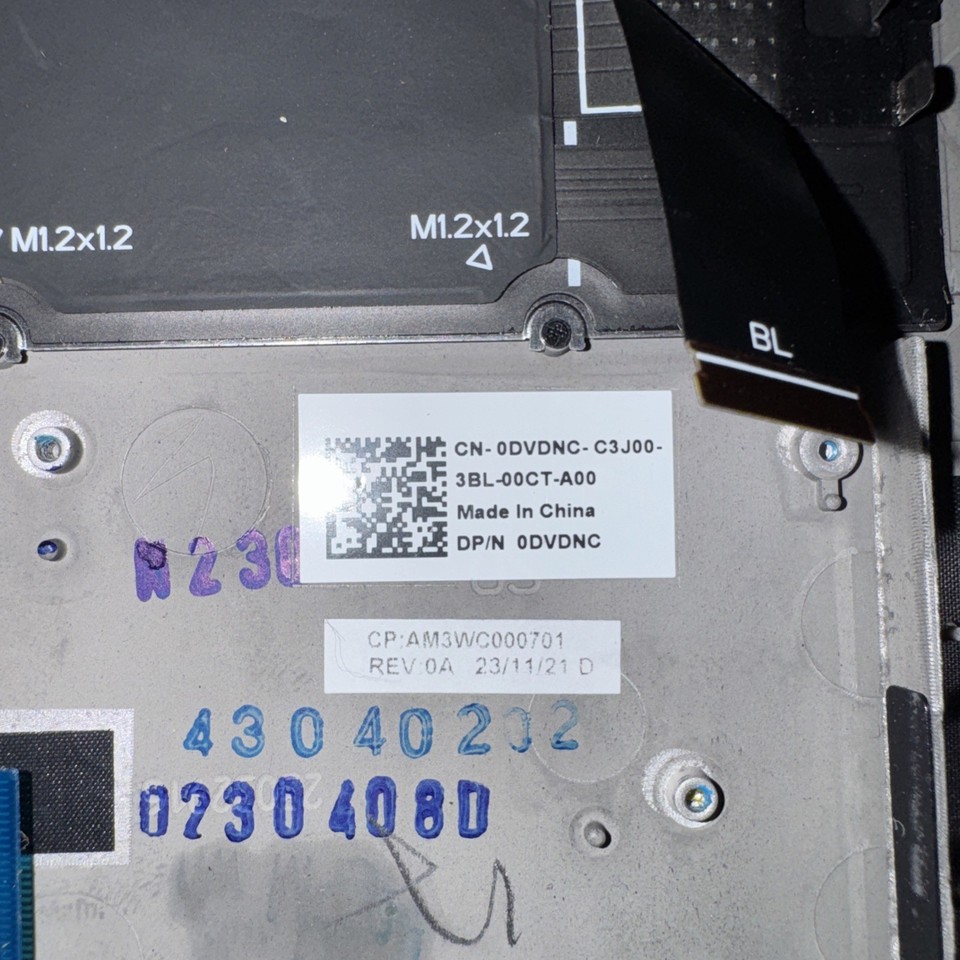 Dell Alienware X14 R2 Palmrest US Backlit Keyboard 0DVDNC DVDNC No ...
