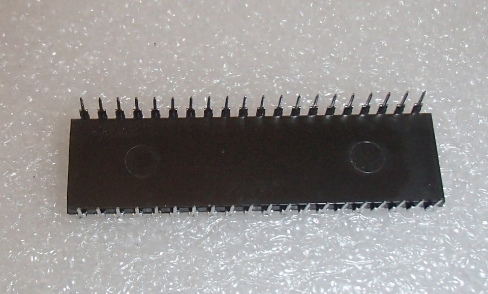 National Semiconductor COP402N B8323 N-Channel Microbus 40-pIn ...