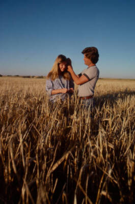 Alberta Canada Mare Winningham Kurt Russell in Amber Waves 1980s TV Old ...