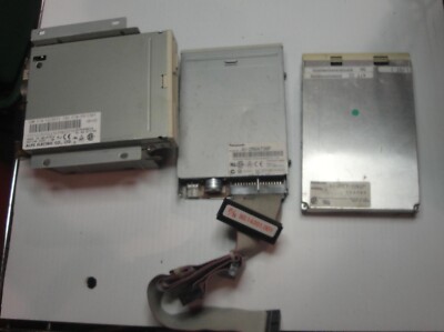QTY. 03 3.5" FLOPPY DRIVES (2) panasonic PANASONIC JU-257-091P (1) IBM ...