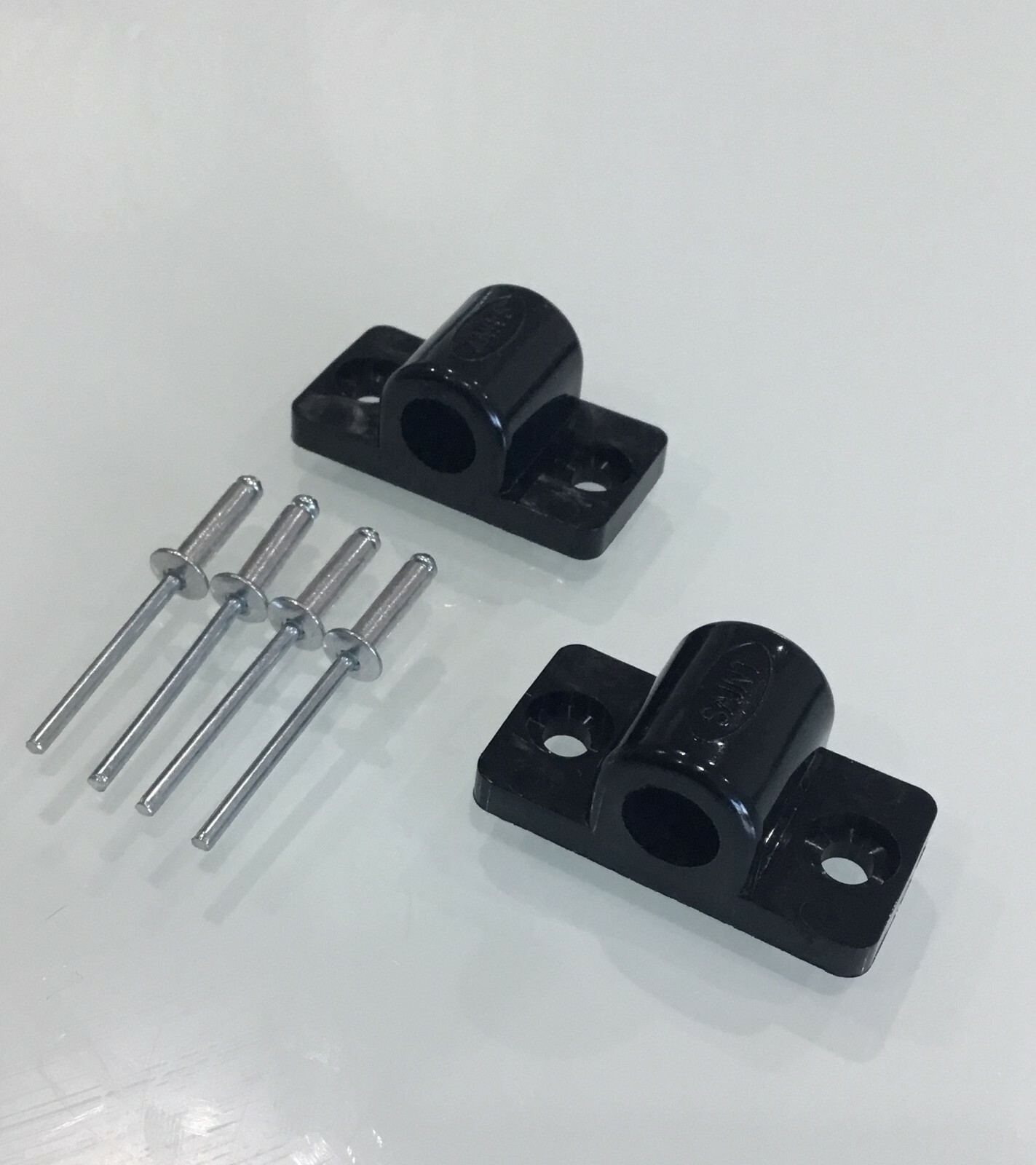 2 Pack - Ute Bar Nylon Black Bracket - Tonneau Bow Support Clips | eBay