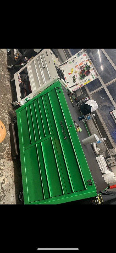 Matco 4s Tool Box Screamin green double bay, has power drawers and plug ...