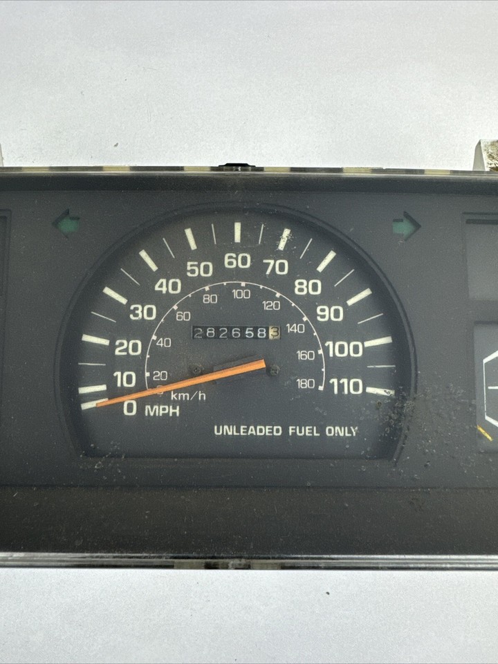 1984-88 Toyota Pickup/4Runner Speedometer Instrument Cluster 89352-314 ...