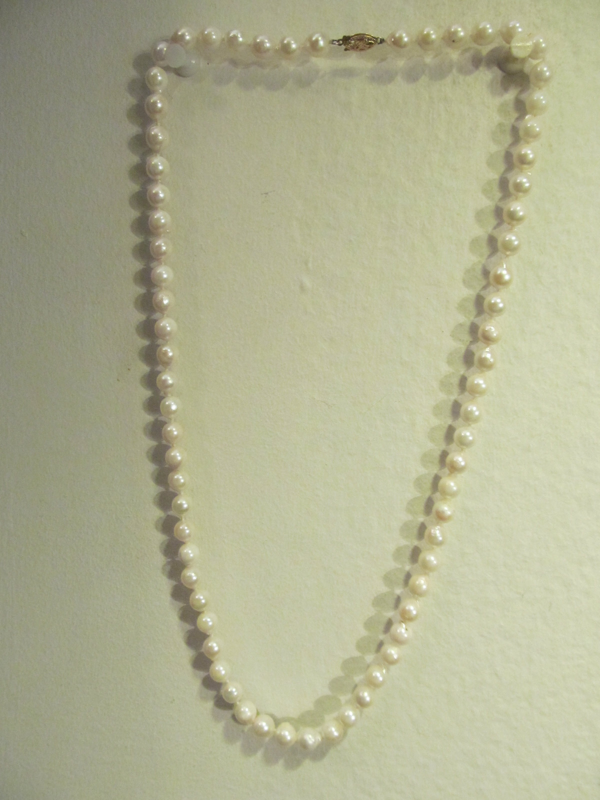 Vintage 14K Gold filigree Fish clasp White Pearl Bead… - Gem