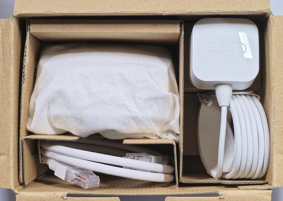 UScellular Outdoor Receiver Booster with Eero 6+ Wi-Fi Mesh Router ...