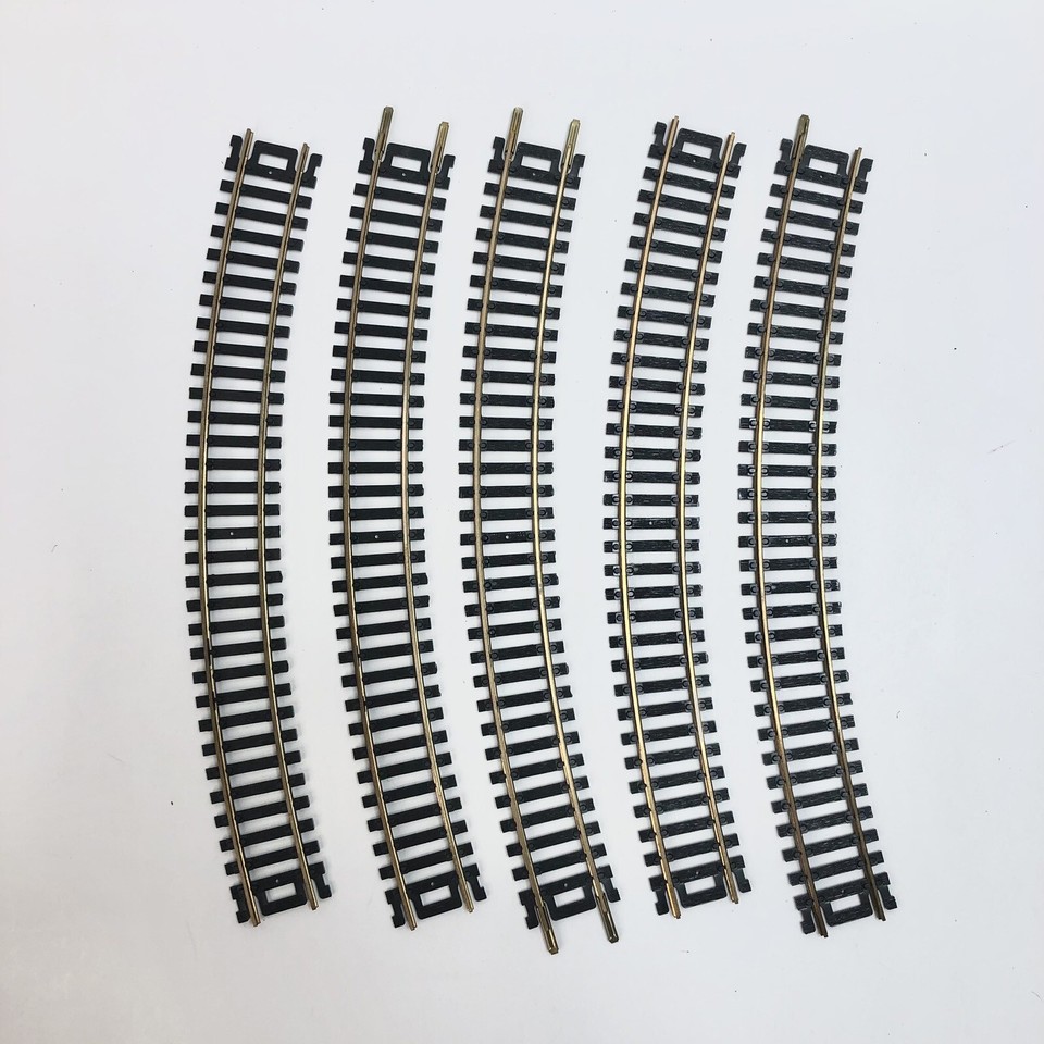 Atlas HO Scale #33 18" Radius Curve - Lot of 17 Track Sections | eBay