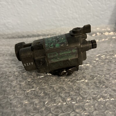AN/ PEQ-14 Integrated IR/Visible Laser & White Light IR ILLUMINATOR ...