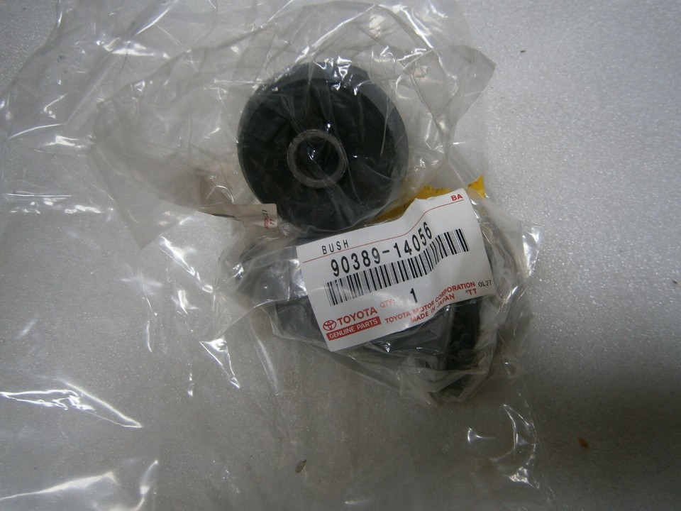 TOYOTA LANDCRUISER 1990-2007 REAR SPRING BUSH OUTER X2 NEW GENUINE ...