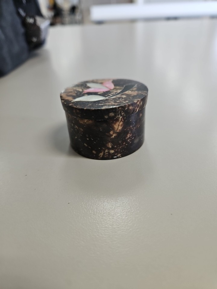 Vtg Hand Carved Soapstone Trinket Ring Box Mother Of Pearl Inlay w/ Lid ...