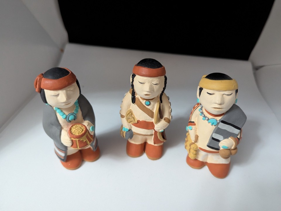 Cleo Teissedre Navajo/Pueblo Nativity Set 11 Pieces incl. kiva Signed ...