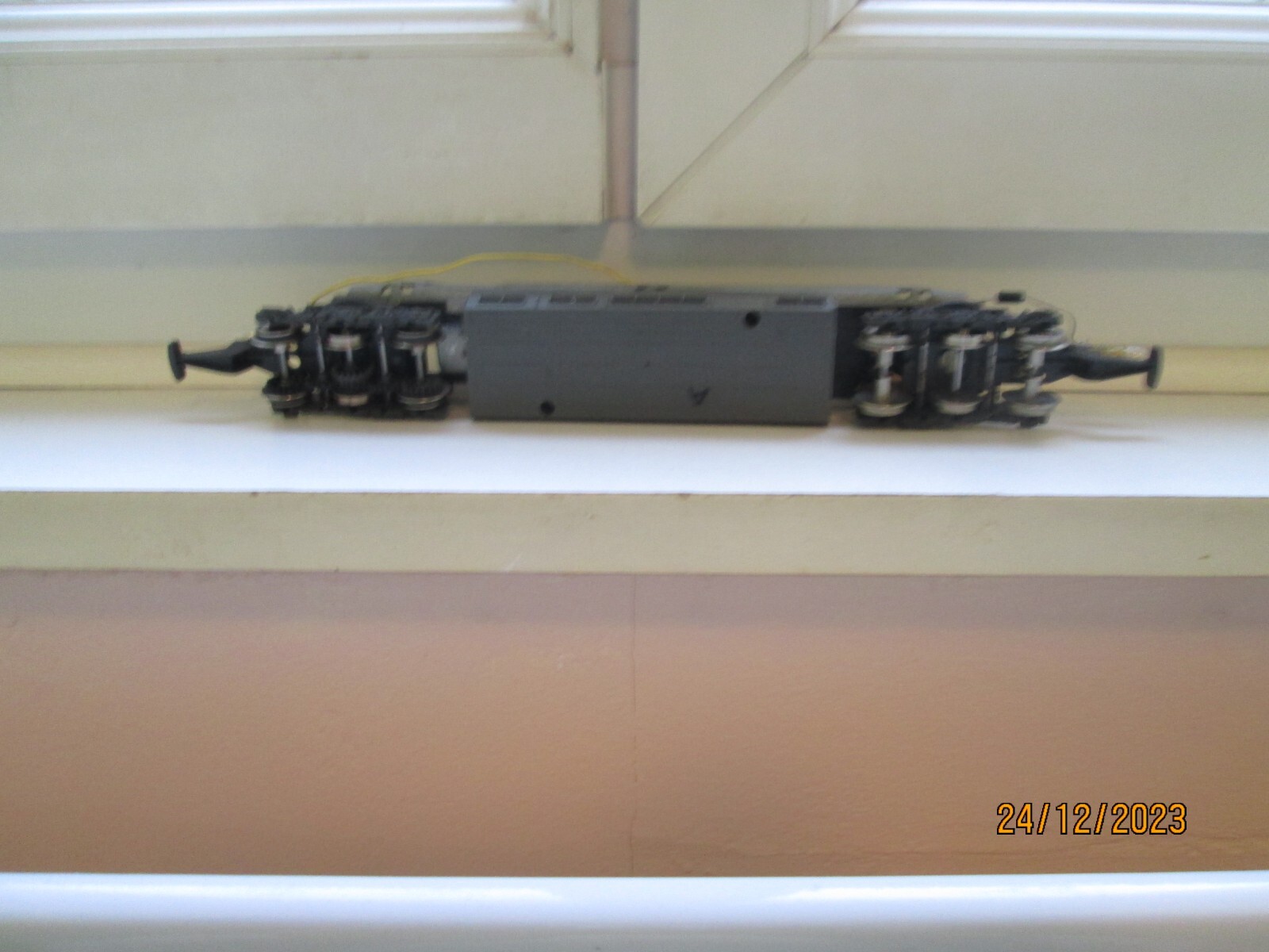 châssis de cc 40108 /40101 jouef remotorisé complet éclairage inversé ...